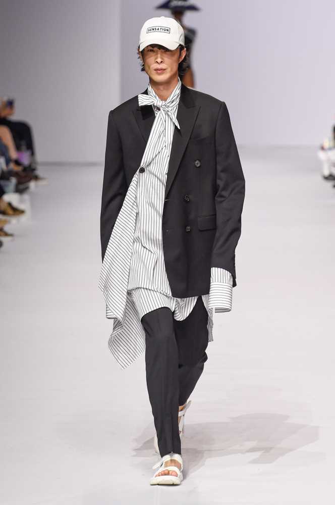 YCH Spring-Summer 2018 - Seoul Fashion Week