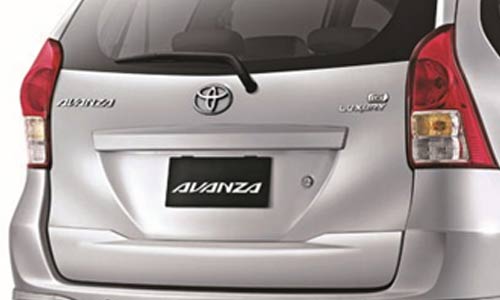 Cara Melepas Emblem Logo Mobil Yang Aman - Blog Tips Otomotif Mobil Motor