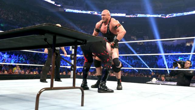 WWE In live!!!!: RYBACK vs KANE