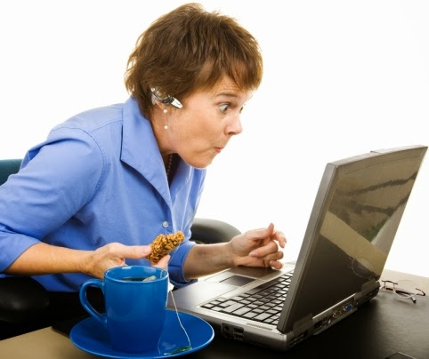 Blog Empleos El Universal: Distraerse en internet mejora la productividad