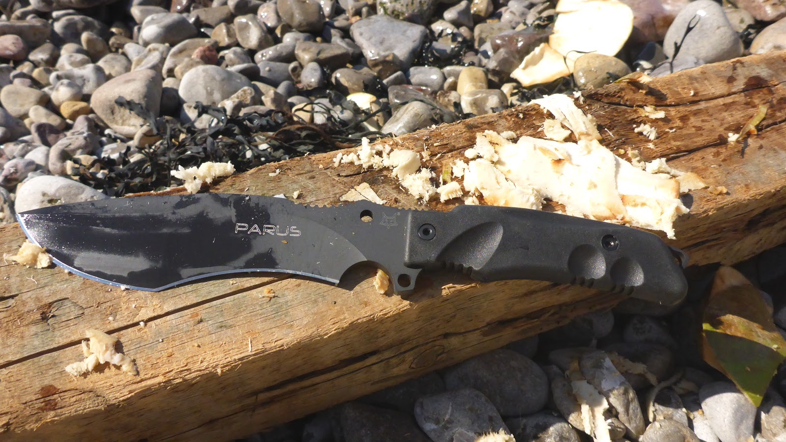 Hardcore Knives and tools for Wilderness Camping