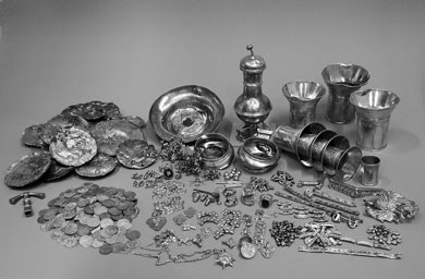 Medieval Bride: Tableware