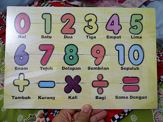 Assauri Family Gallery: Puzzle Papan Kayu Angka