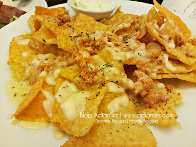 Truly Two Cafe. Coffee & Sweet Things ::: Saat Manis Berlima Bersama-sama