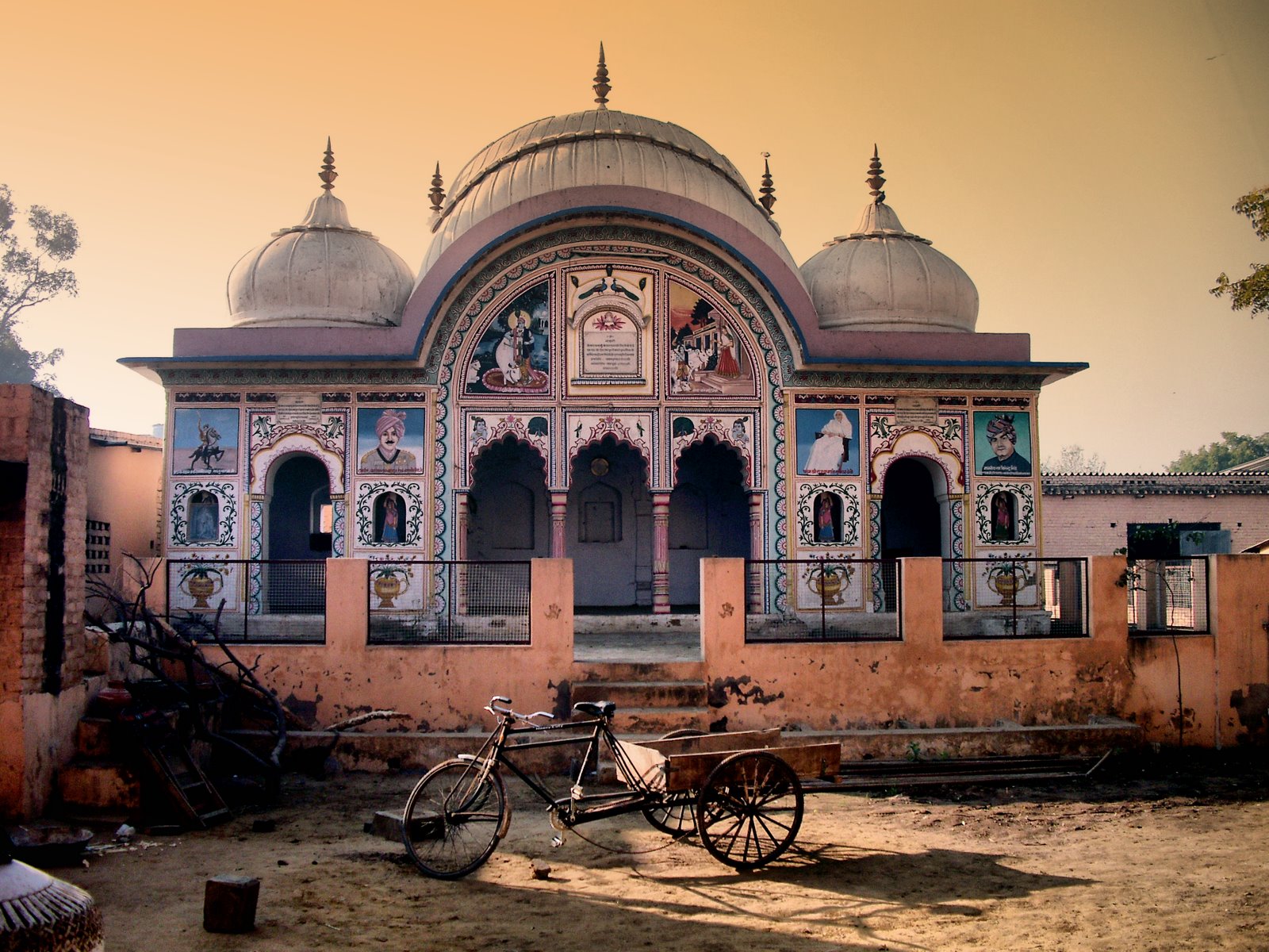 The estetic of senses!: Rajasthan: un temple/élevage à Taoru (sur la ...