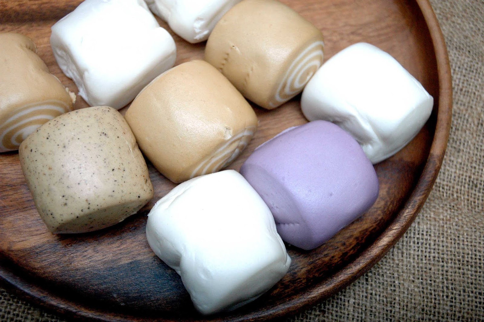 DUDE FOR FOOD: Steamed or Fried? Mantho, Betso-Betso, Cheng Pao and ...