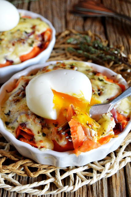 Cocina para burros: Batatas gratinadas con cebolla roja y huevo mollet