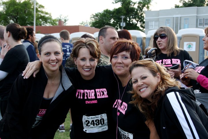 mom of 2 girly girlz: Full Moon Run Pics