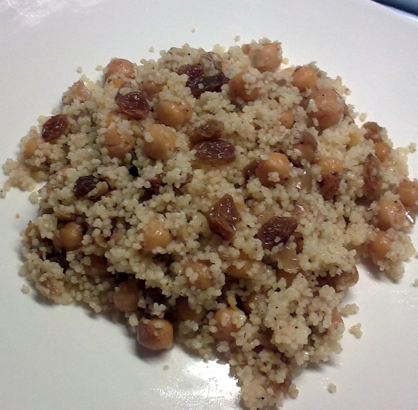vegana y compañía: CUS-CUS CON GARBANZOS Y PASAS