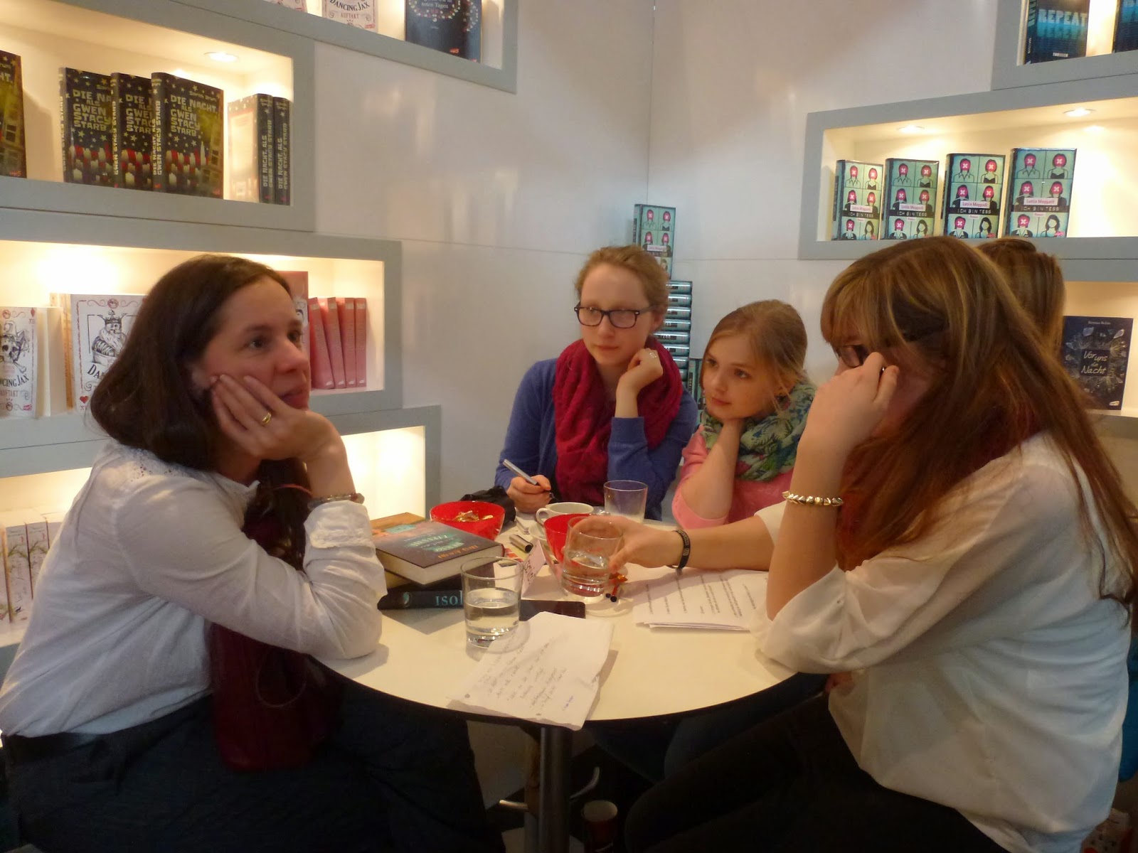 Elisabeth liest: Ein Interview mit der Autorin Isabel Abedi