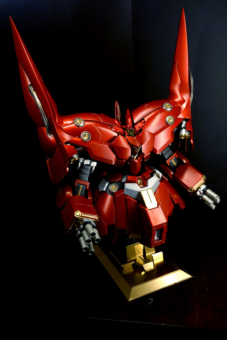 Painted Build: HGUC 1/144 Neo Zeong "Metallic Finish"