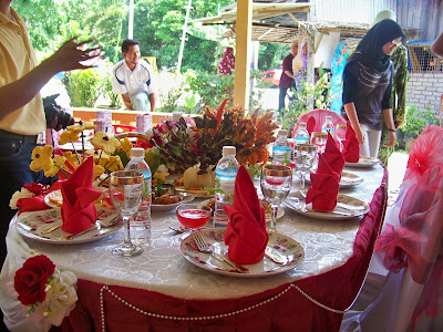 yanimn: Idea Deco Meja Makan Beradap Pengantin - Tema Merah Putih