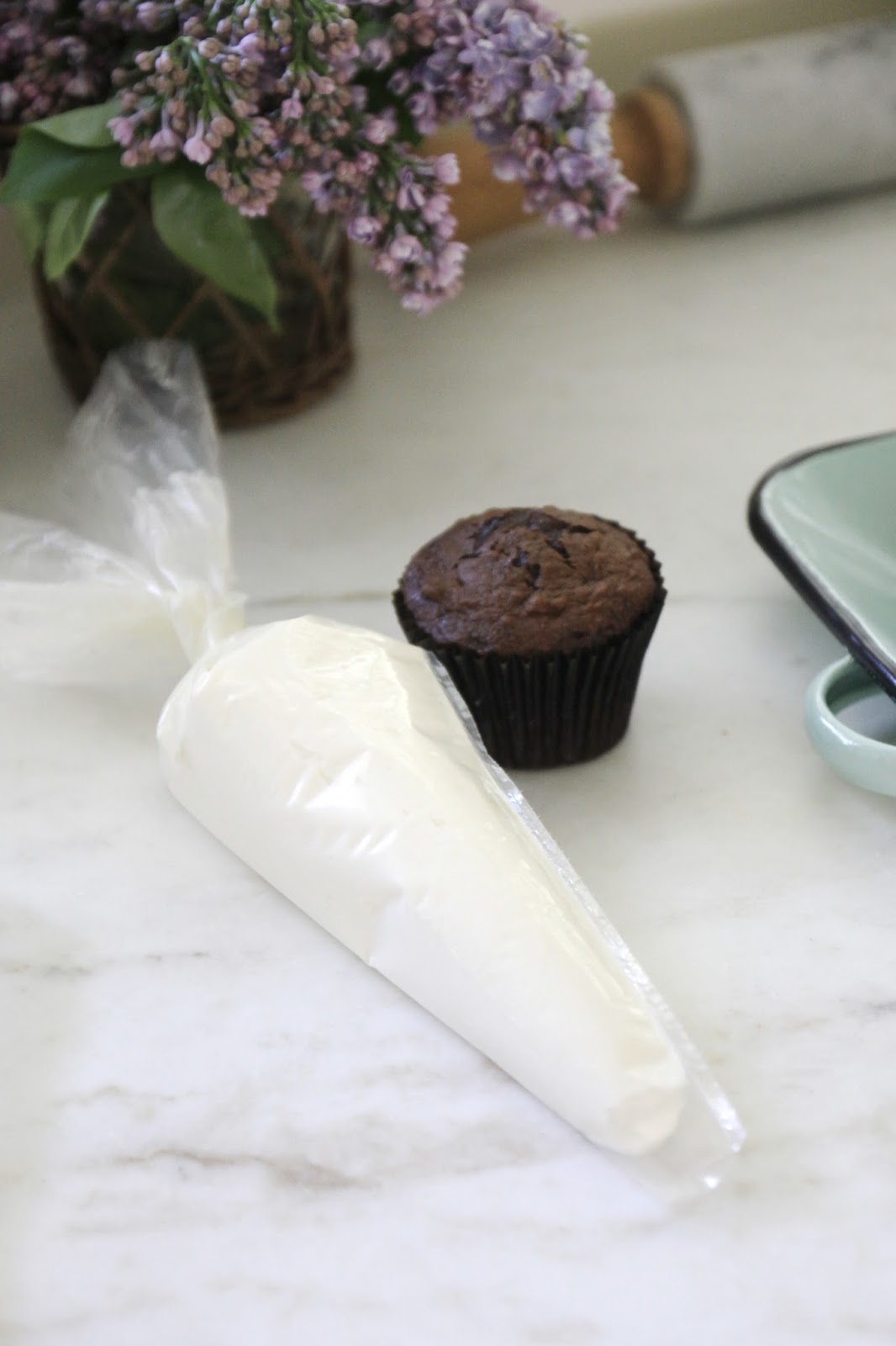 The Best Super Soft Buttercream Icing + Robin’s Egg Enamelware is ...