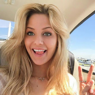 Beautiful Girls: Audrey Aleen Allen