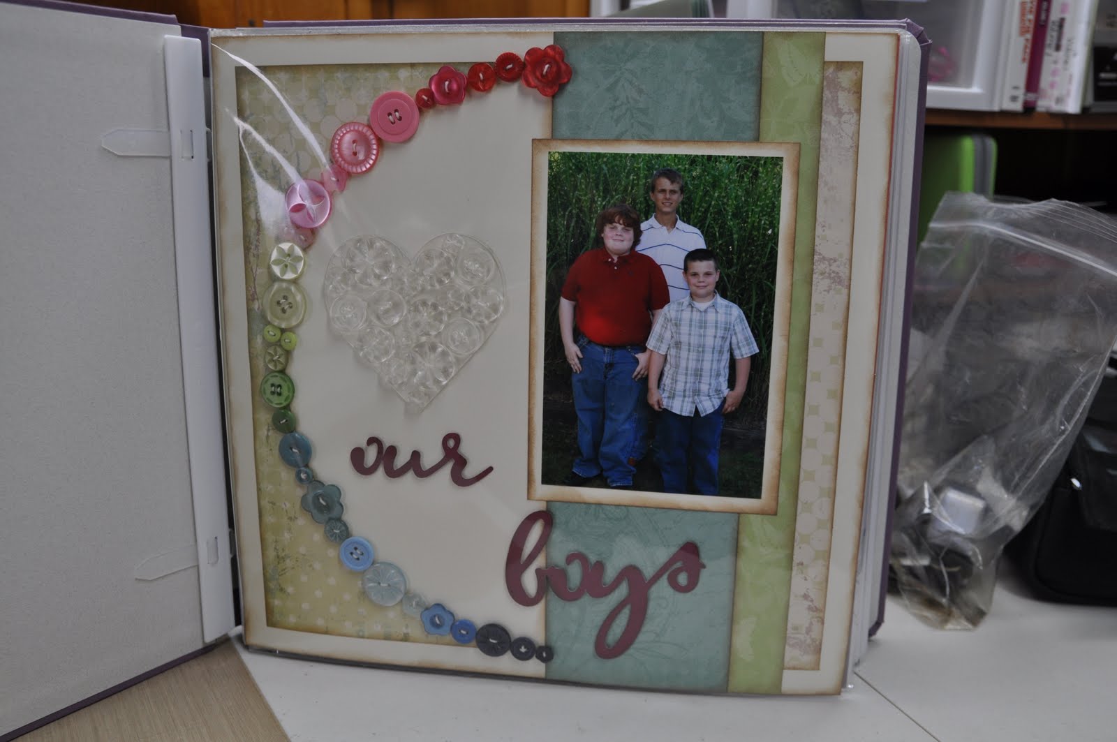 Bug Lovin Chick: Scrapbook Layouts