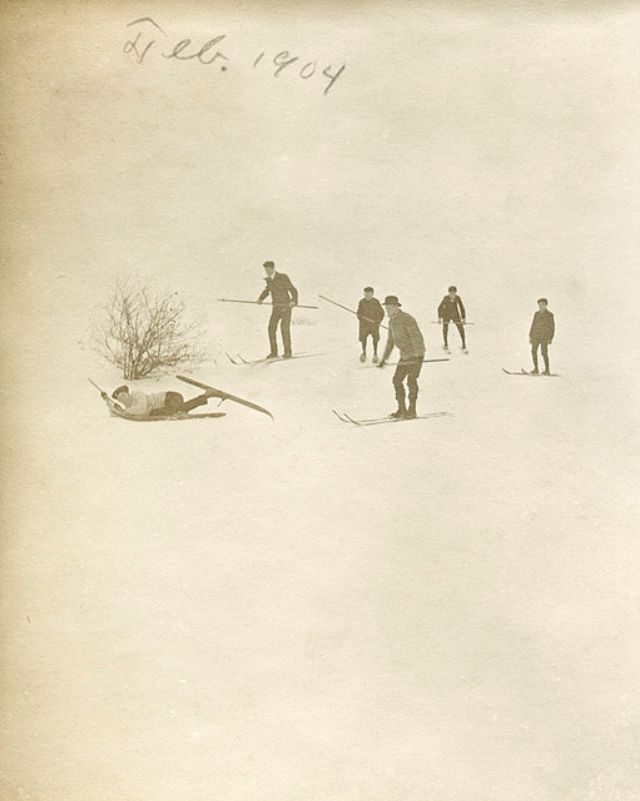 A Collection of 73 Humorous Vintage Photographs From the Past ~ Vintage ...