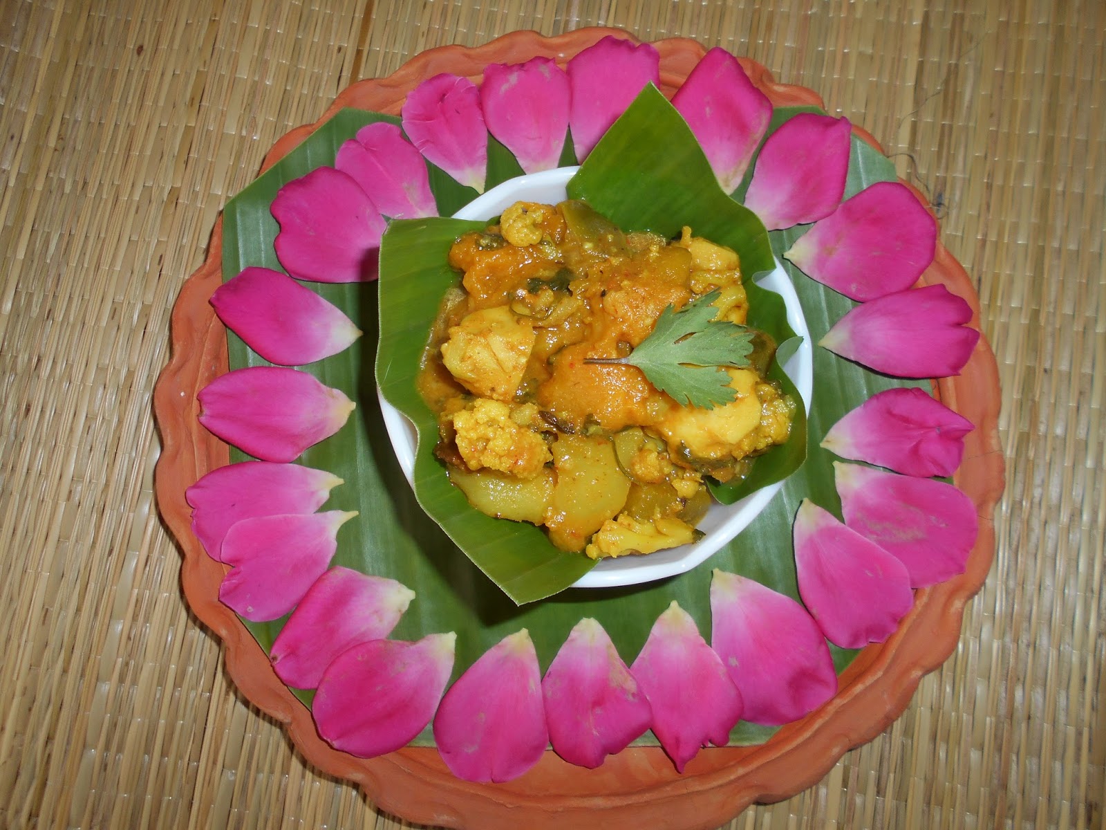 Paramita's Kitchen: Bengali Style Labra Tarkari Recipe / Labra Tarkari ...