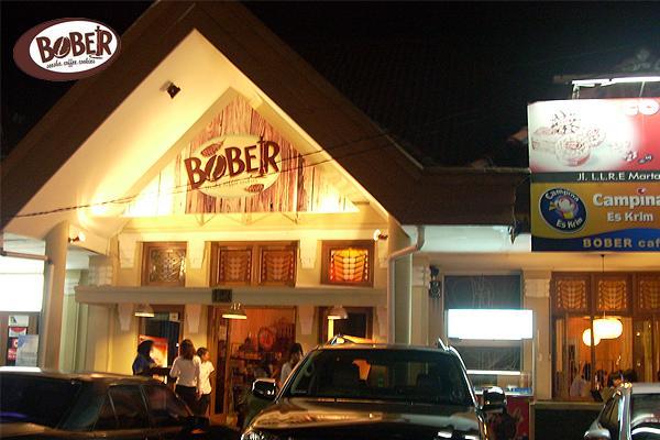 Internet: Bober Cafe Bandung (Google Maps)