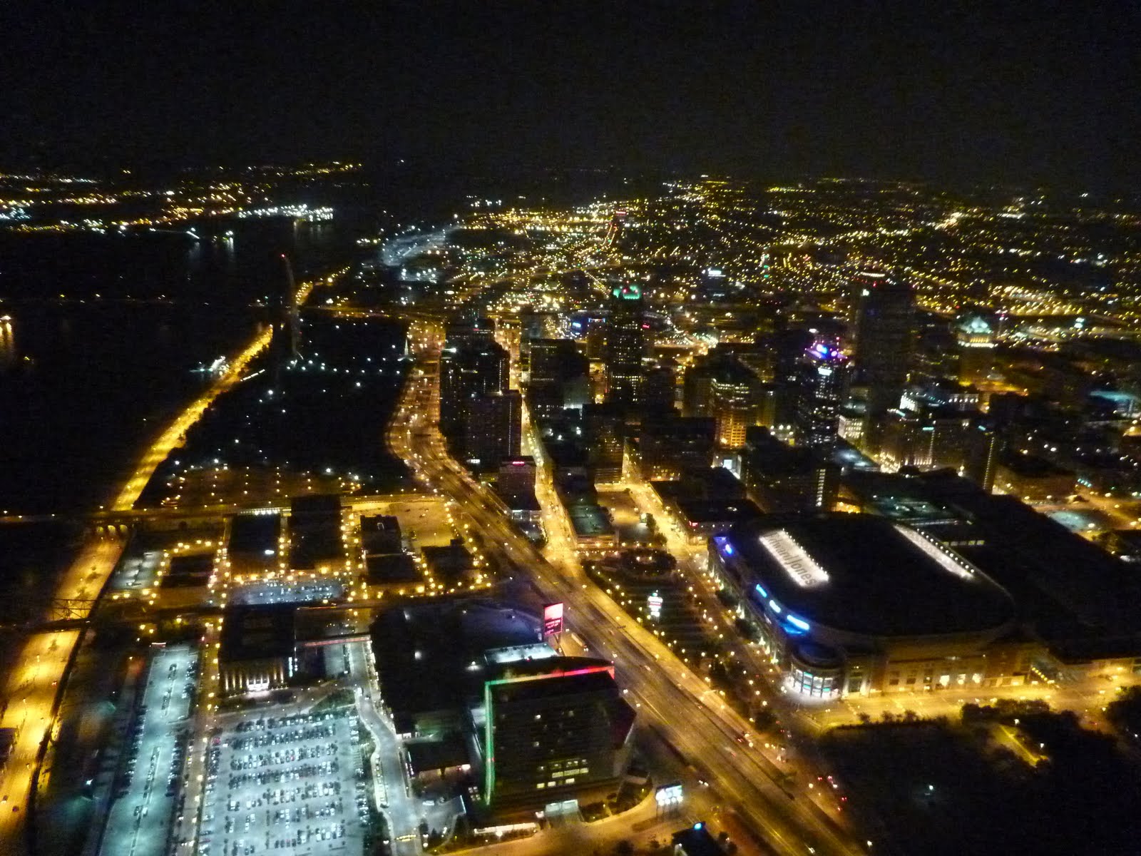 Airship Ventures: Night Flight overhead St. Louis