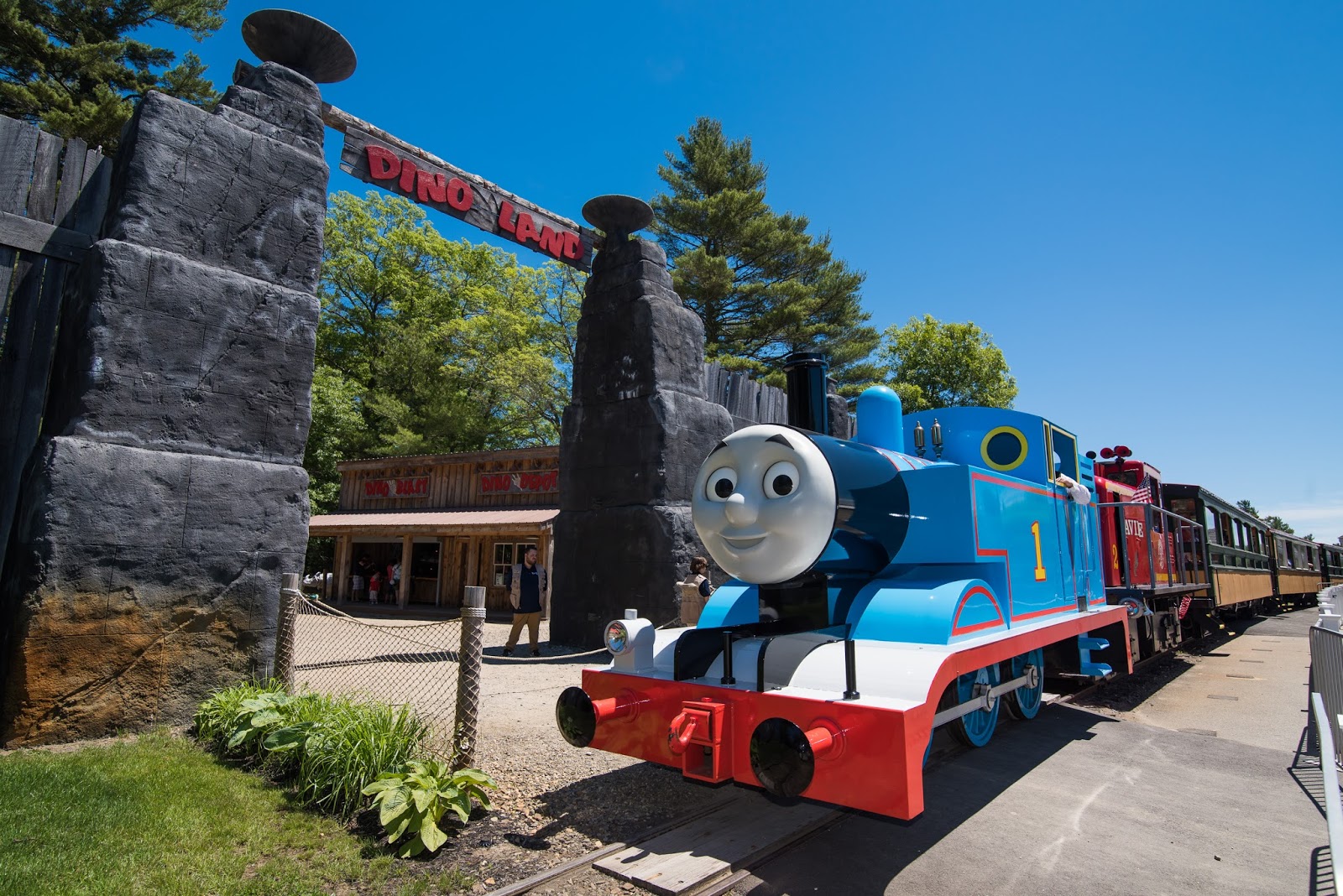 DAILY VACATIONER: Edaville USA: Seasonal Fun and Events