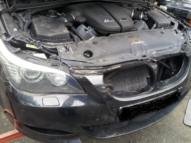 MK Auto Parts Trading: BMW M5 Half Cut