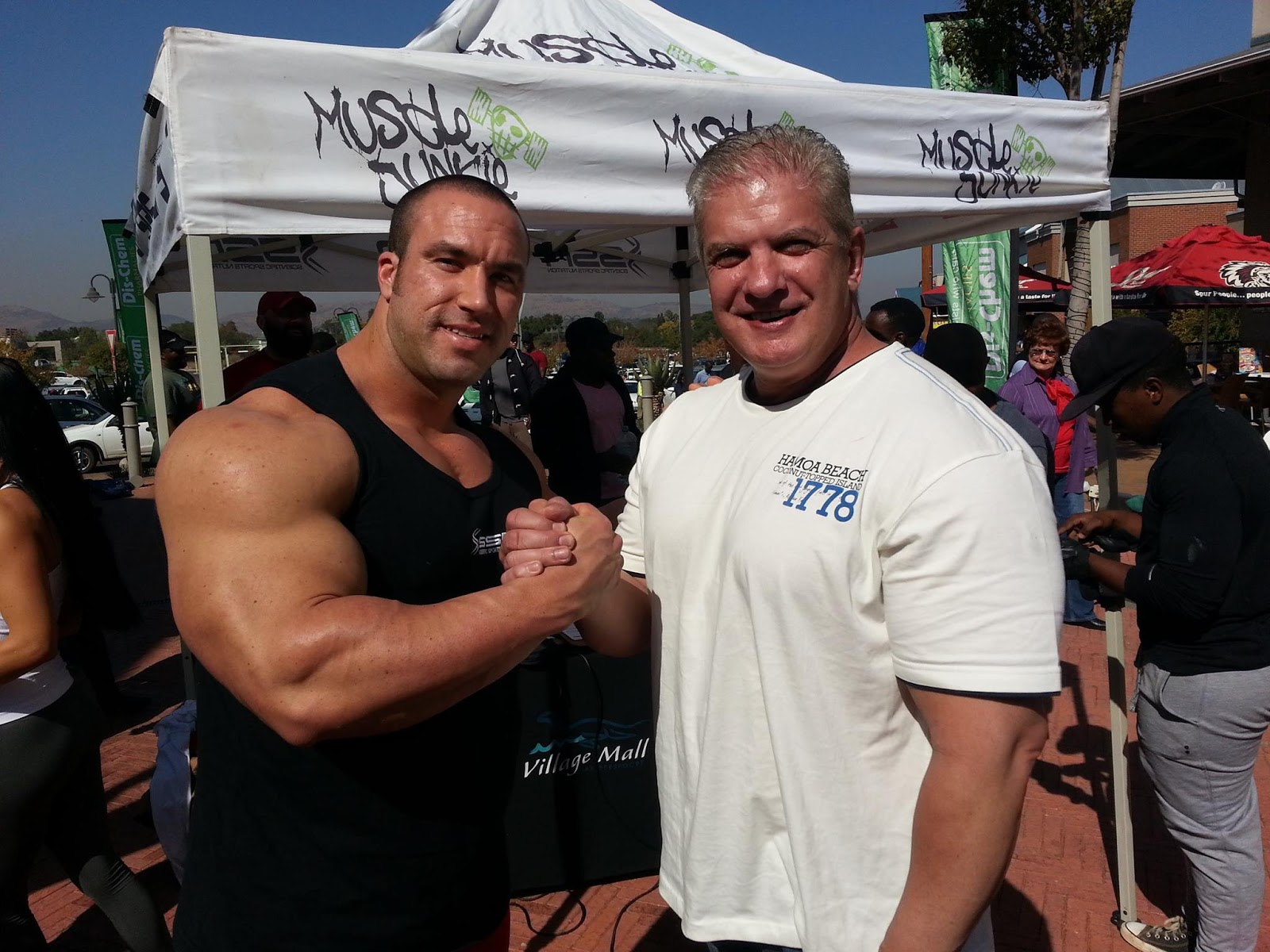 Muscle Lover: South African Super-Heavyweight bodybuilder Andrew Hudson