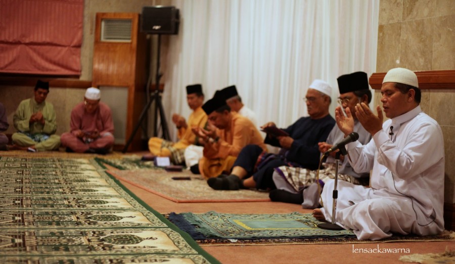 Muslim Wajib Tahu.. Apa Hukumnya Tahlilan 7 Hari, 40 Hari, 100 Hari dan ...