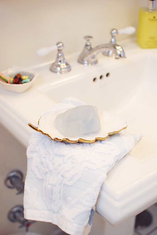 How to Prep Your Bathroom for Guests - Lauren Bown