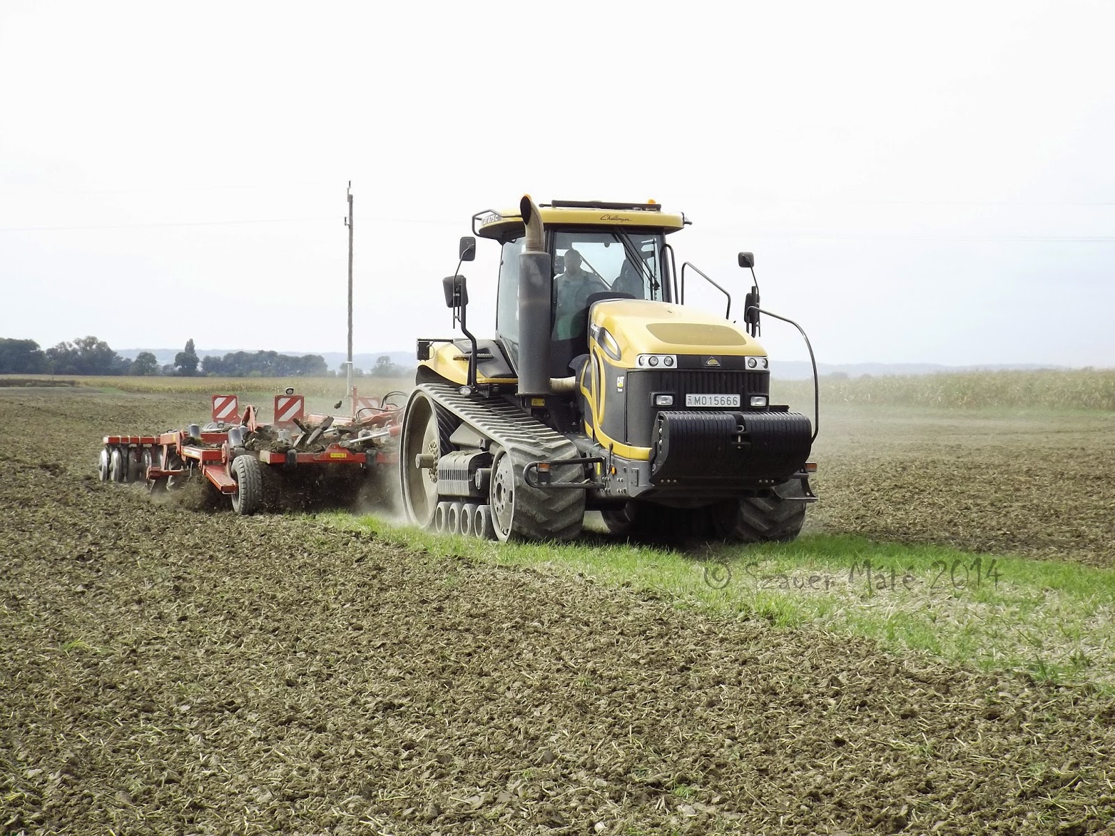 ..Mezőgépek..: Challenger MT875C + Horsch Tiger 6