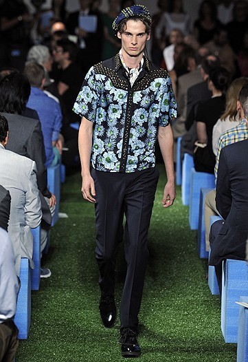 MANtoMEASURE: Floral prints for men - smart and loud fashion statements