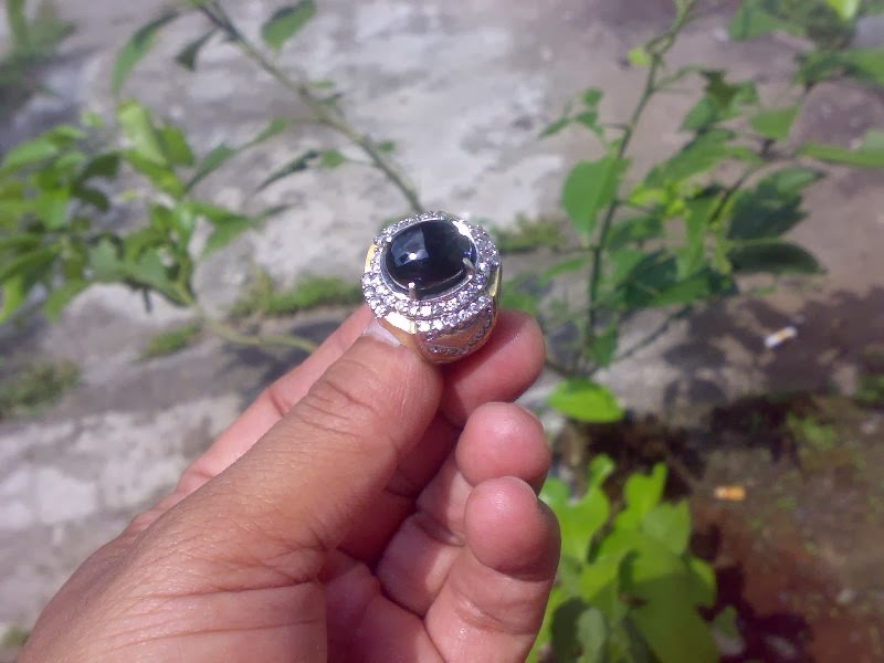 ANTIK: Cincin Batu Meteor