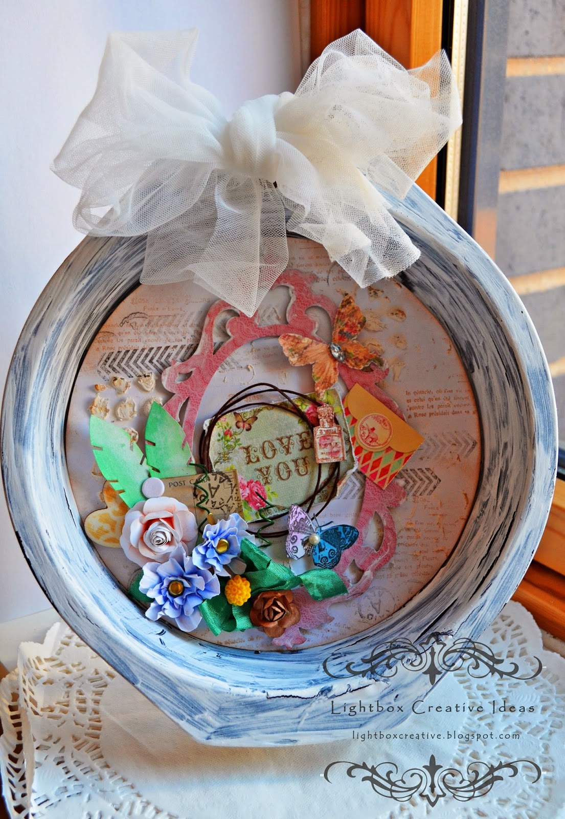 Lightbox creative Ideas: Shabby chic cake tin