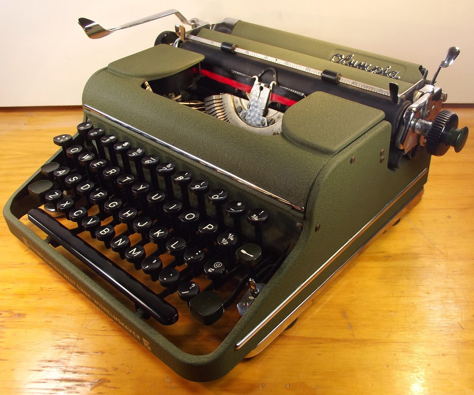 oz.Typewriter: Cincinnati Dreamin': All the Olympia SM2 Portable ...