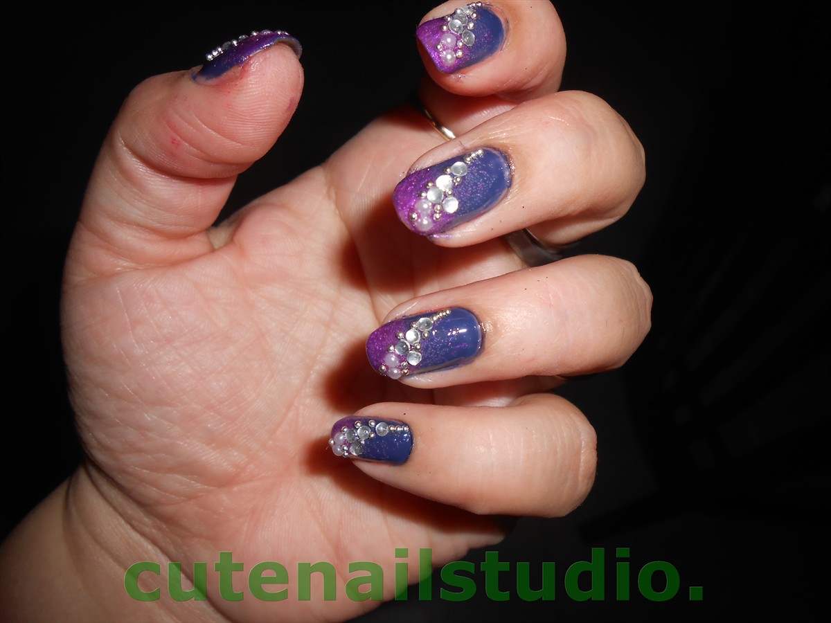 Cute nails: Indian ethnic nail art 4