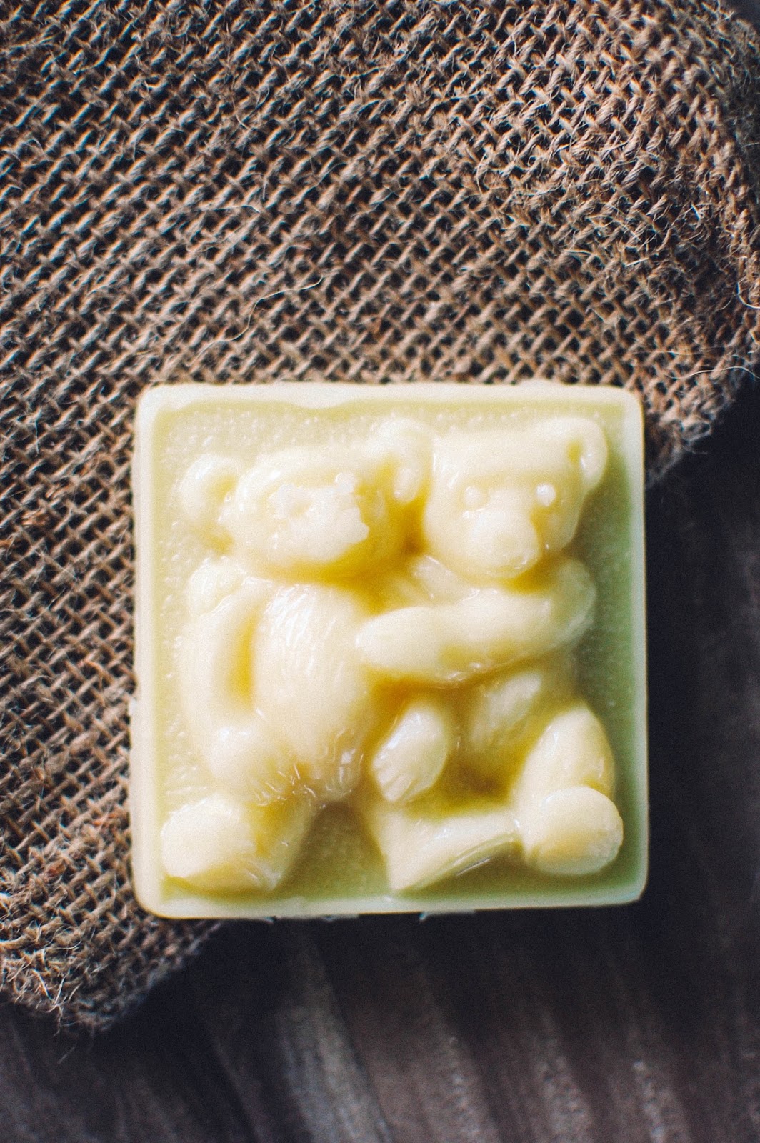 The Redolent Mermaid: Universal Voodoo: Wax Tarts