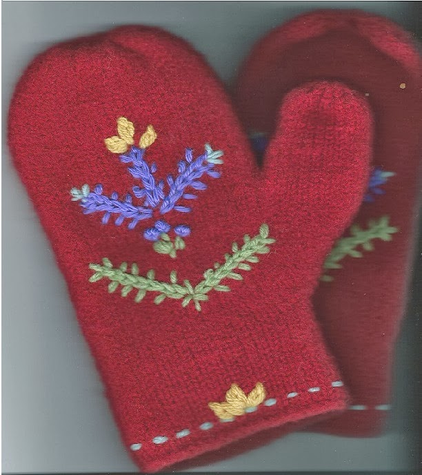 Marzipanknits: Felted Embroidered Mittens