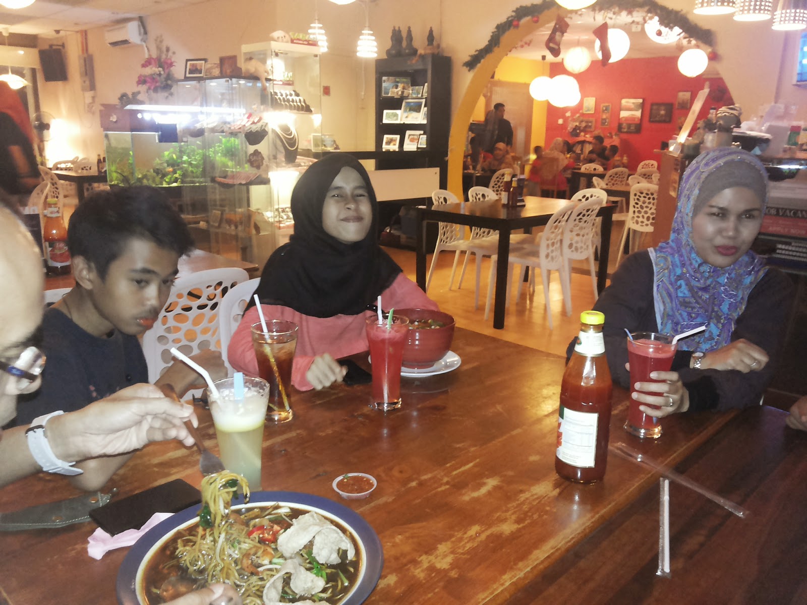 I SPREAD MY WINGS AND I LEARN HOWTO FLY ALTOUGH IT'S NOT EASY: Genap 3 ...