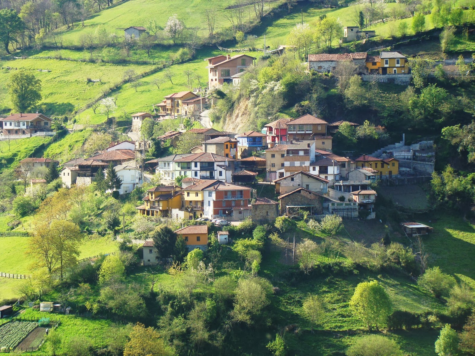 Historia y Patrimonio de Riosa: Capillas del Valle del Rio Grandiella ...