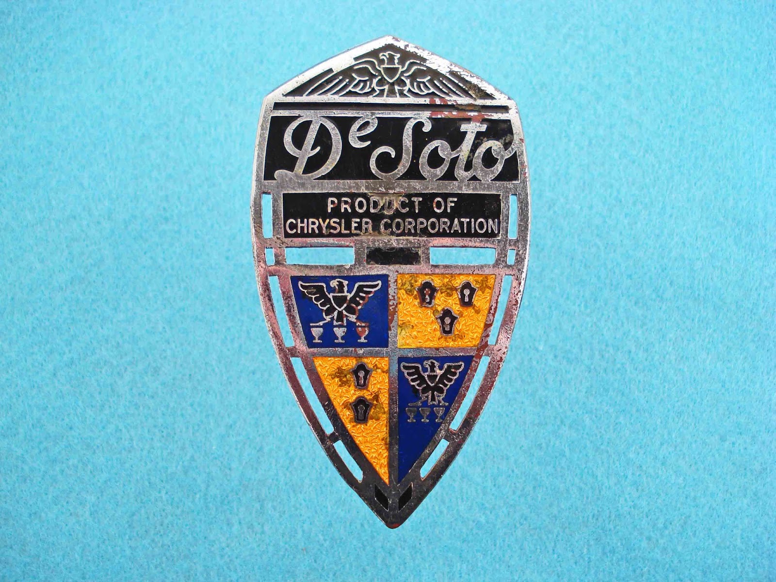 American Auto Emblems: DE SOTO