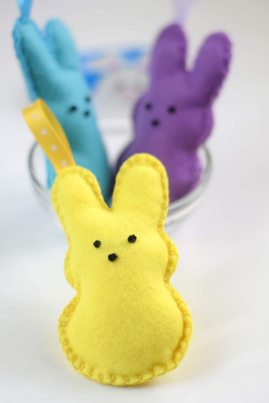 Cristali-Designs: Peeps Bunny keychain