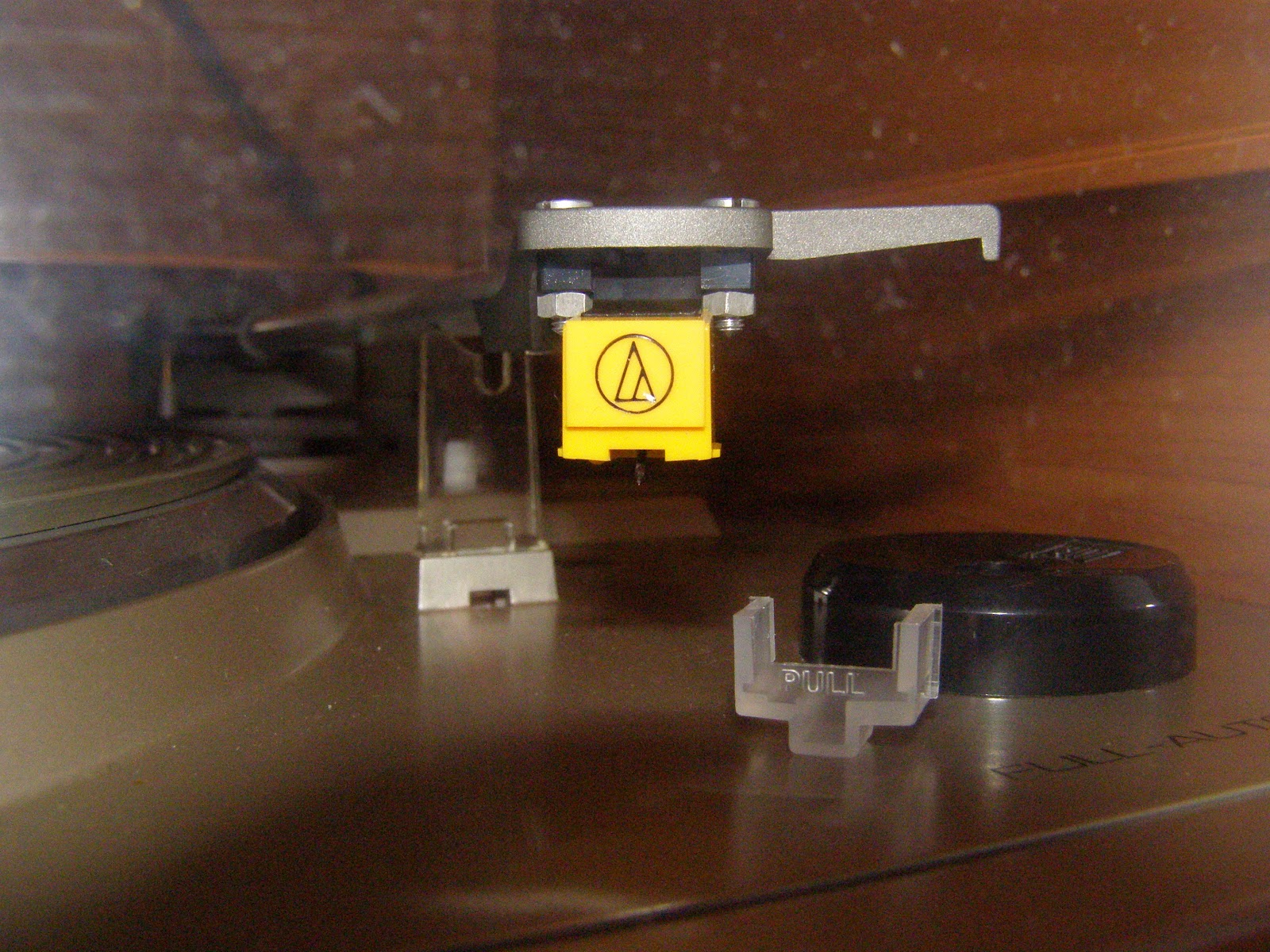 D'ale mele.: Dual CS 520: Data Information And Technical Characteristics.