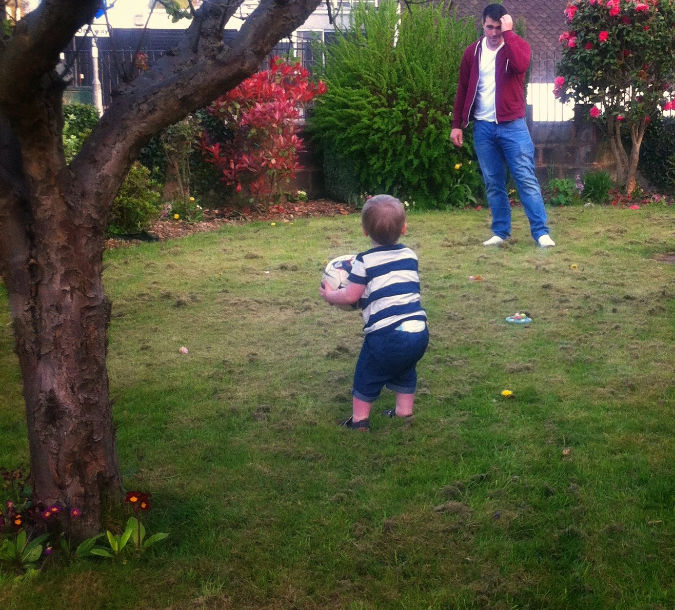 Mummy Monday - Oscars OOTD Stripes & Sandals.