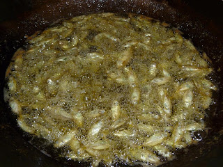 BBQGuam: Deep Fried Manahak (Guam Juvenile Rabbit Fish)