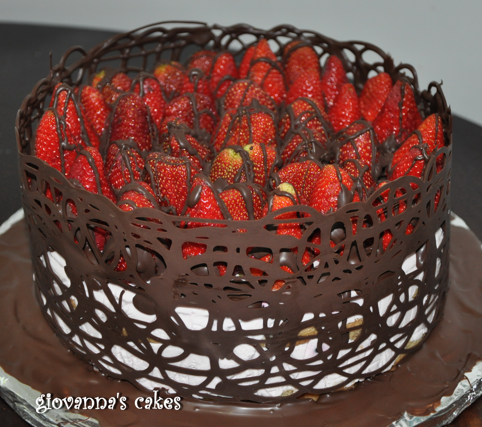 giovanna's cakes: Chocolate decorated cakes