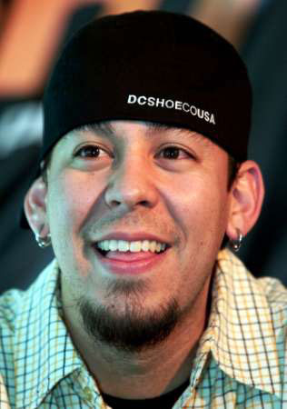 Mike Shinoda in Linkin Park | Music 3-Roetz