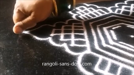 Straight line kolam step by step images | Kolam by Sudha Balaji