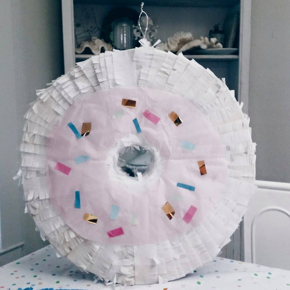 The Vintage Farmhouse: Donut Party