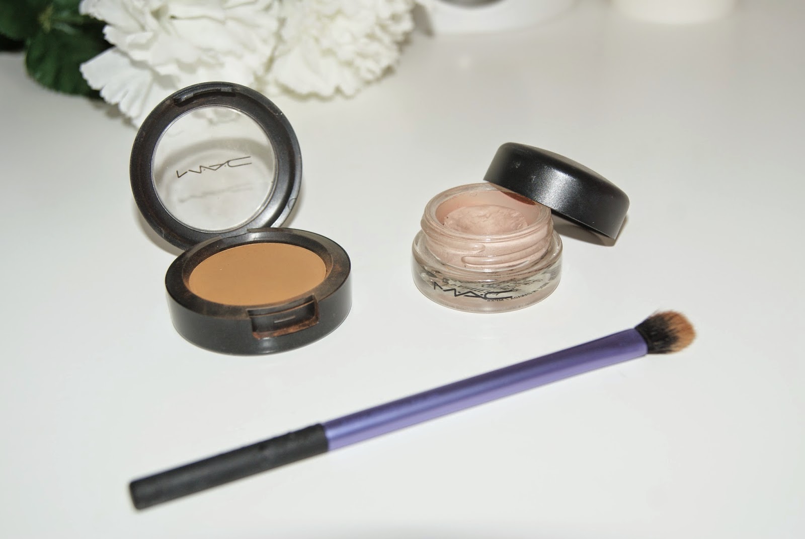 Beauty: Mac Uninterrupted Long-wear Eyeshadow - HKPR
