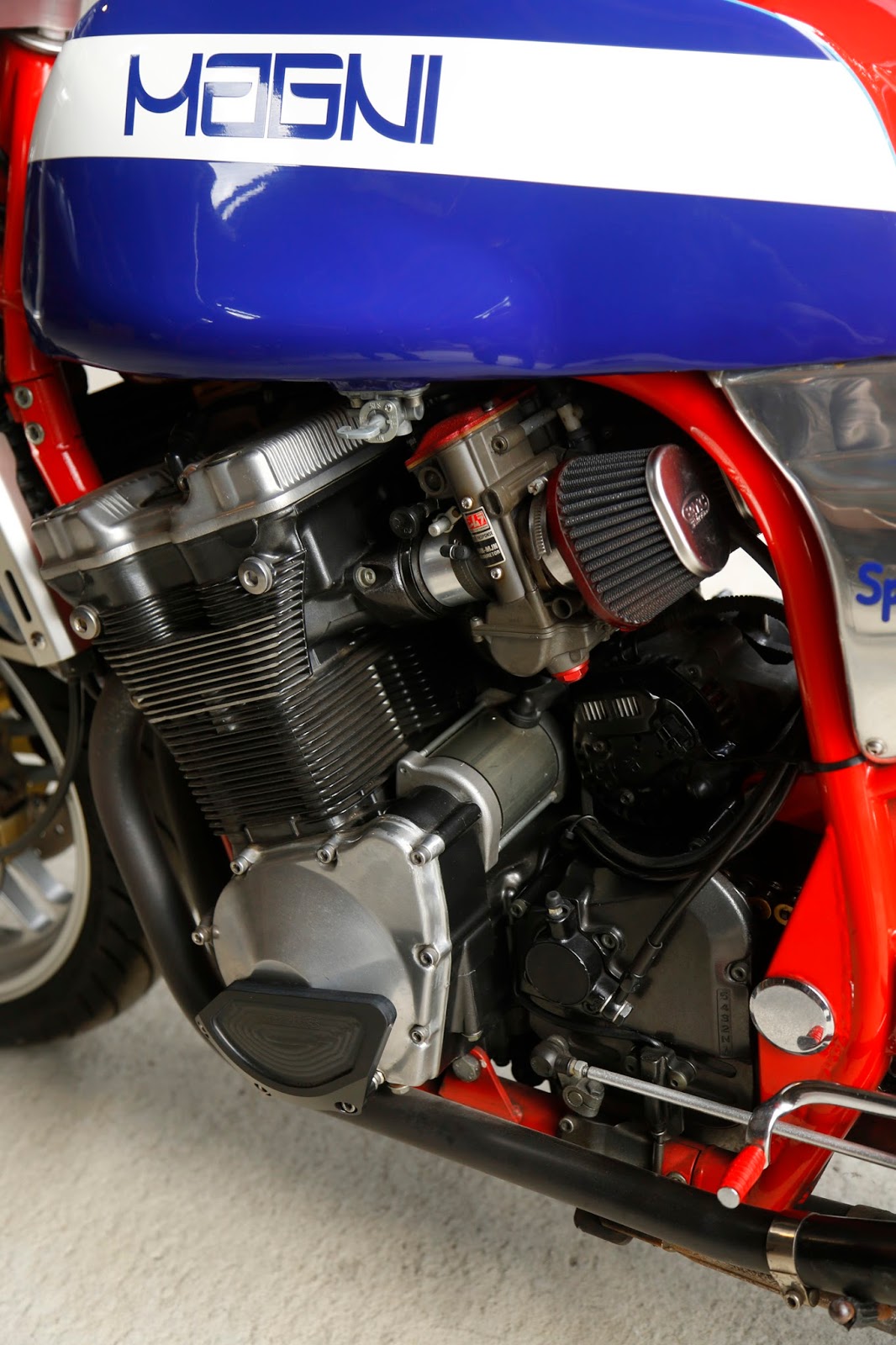 ritmo albero: MAGNI 1200S SOLD OUT