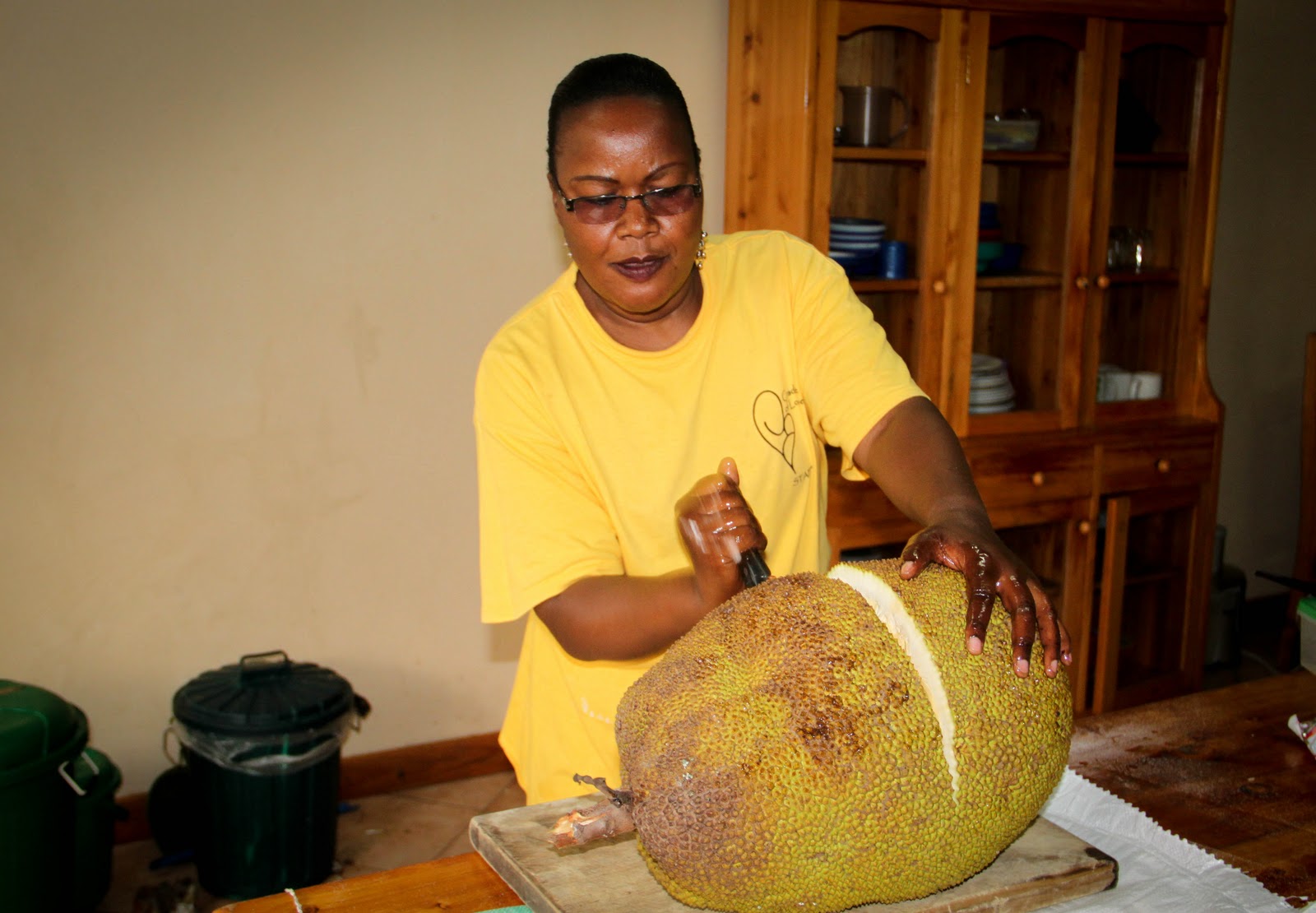 .bethany joy.: Fenesi Kubwa Sana